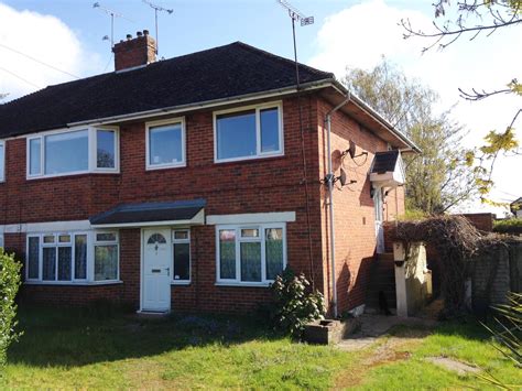 2 Bedroom Maisonette Sold In Farnborough Gu14
