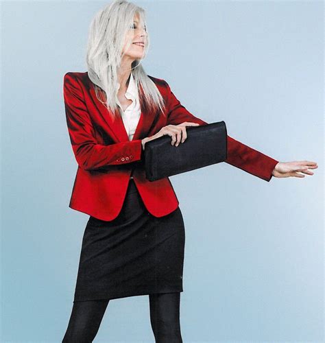 Silver Model Anna Von Ruden Gorgeous Gray Hair Gray Hair Growing Out