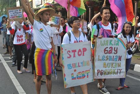 Conservative Lawmaker Indonesias Lgbt Community An ‘emergency