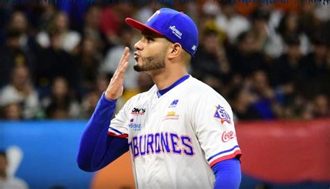 Erik Leal Se Lució Y Los Tiburones De La Guaira Ganaron Su Primer Juego