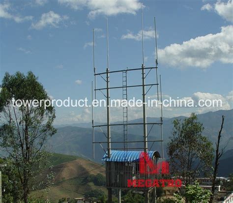 antenne pylône en treillis et de pôle pour réseau de télécommunications
