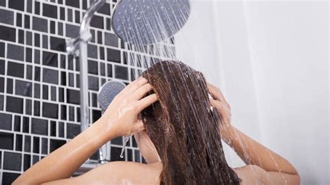 The No Poo Method Explained Plus How Often To Wash Your Hair According