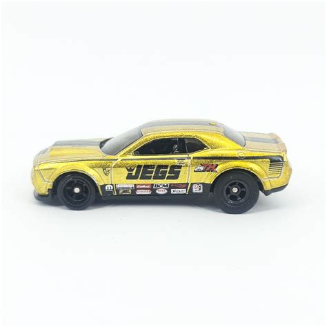 Hot Wheels Super Treasure Hunt Loose Rivet 18 Dodge Challenger Srt
