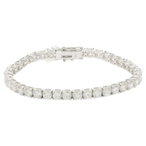 18 Karat White Gold Diamonds Tennis Bracelet At 1stdibs Diamond