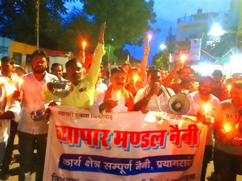 Traders Took Out A Candle March Expressed Anger With A Bowl In Their