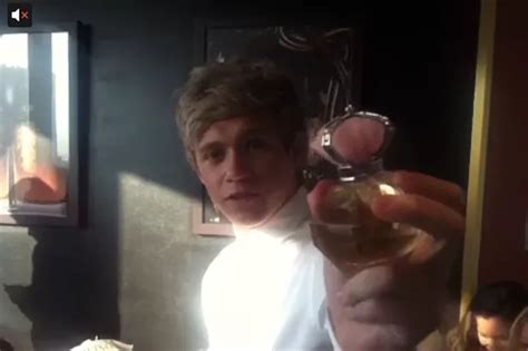 One Directions Niall Horan Reveals He Has Taken A Bath For The First