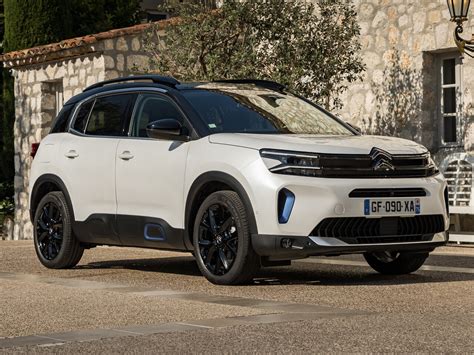 Сравнение Bmw X1 M35i и Citroen C5 Aircross по характеристикам