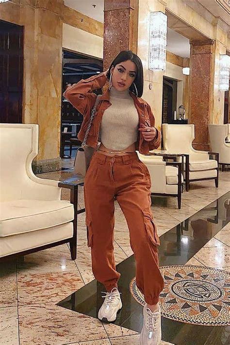 35 Ways How To Wear Cargo Pants For Women 2023
