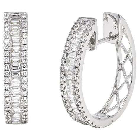 18kt White Gold Baguette And Round Diamonds Hoop Huggies Earrings For