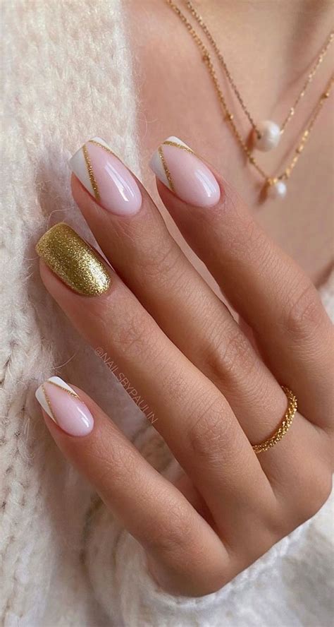 50 Christmas And Holiday Nails For A Festive Look Glitter White V