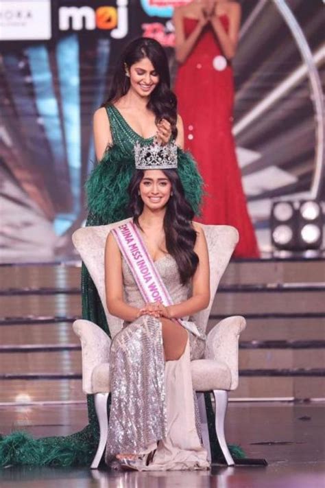 Sini Shetty Viral Bikini Pics Trending Now On Twitter In 2022 Beauty