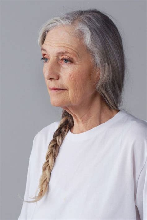 Пин от пользователя Bettina Schmid на доске Aging Позы для женского