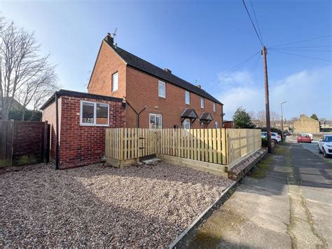3 Bed Semi Detached House For Sale In Roundway Honley Holmfirth Hd9