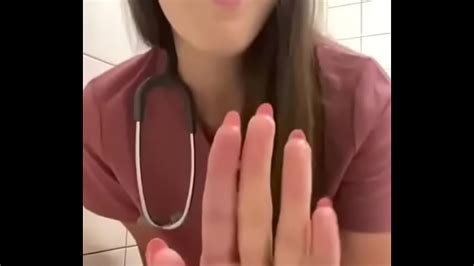 Enfermera Se Masturba En El Baño Del Hospital Xvideos Com