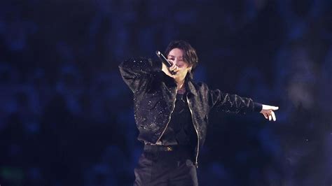 Jungkook De La Banda Bts Triunfa En La Ceremonia De Inauguración De