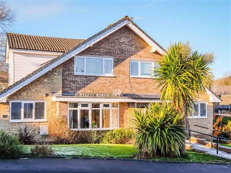 4 Bed Semi Detached House For Sale In Matthew Grove Meltham Hd9 £