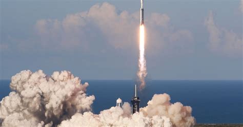Elon Musks Spacex Suffers Capsule Anomaly During Florida Tests Viral