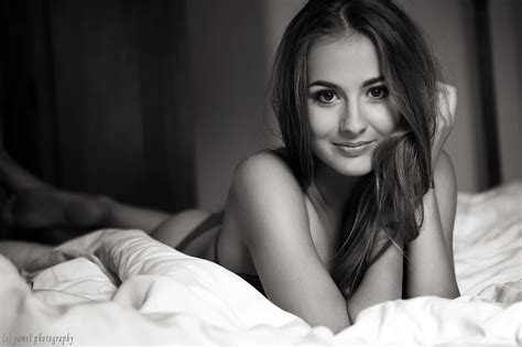 Wallpaper Model Brunette 500px 2000x1333 Wallpaperman88 1446689