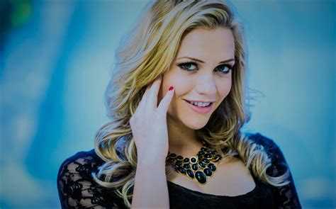 Malkova Mia 2k Hd Wallpaper