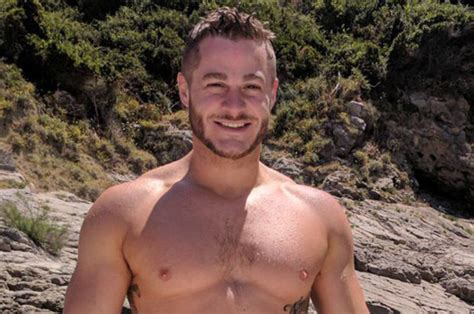 Big Brother Austin Armacosts Fan Backlash Over Chubby Twitter Snap
