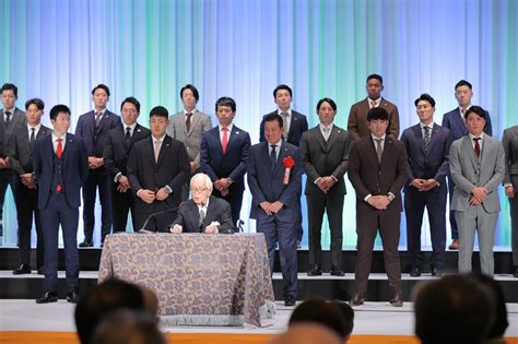 写真：【巨人】渡辺恒雄主筆 激励会でv厳命「何が何でも3年ぶりのリーグ優勝、11年ぶりの日本一」 東スポweb