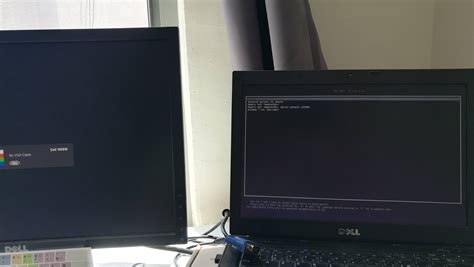 dual boot unable to properly see grub when external monitor connected