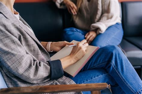 Choosing The Right Therapist Key Qualities For Mental Wellbeing