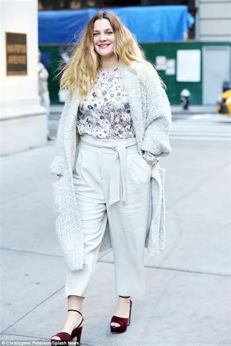 10 Essential Fashion Tips For Curvy Women Greenorc
