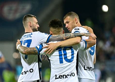 Hasil Cagliari Vs Inter Milan Di Liga Italia 2021 2022 Menang 3 1