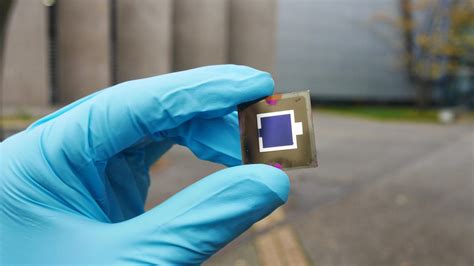 World Record Perovskitesilicon Tandem Solar Cells On