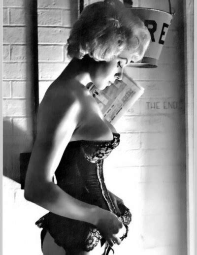 Vera Day Tumbex