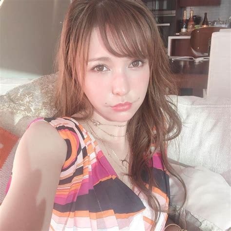 藤井リナさんのインスタグラム写真 藤井リナinstagram 「だんだん涼しくなってきて 天気も悪いとあったかいところにいきたくなる☀️