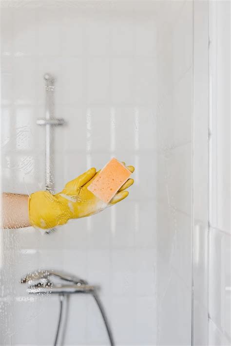 How To Clean Glass Shower Doors The Right Way