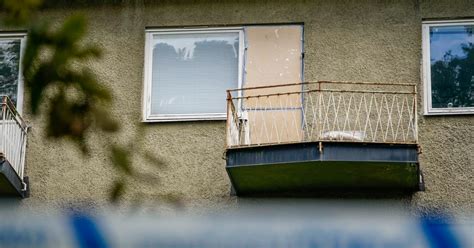 21 årig Man Misstänks För Två Mord 16 åring Släppt