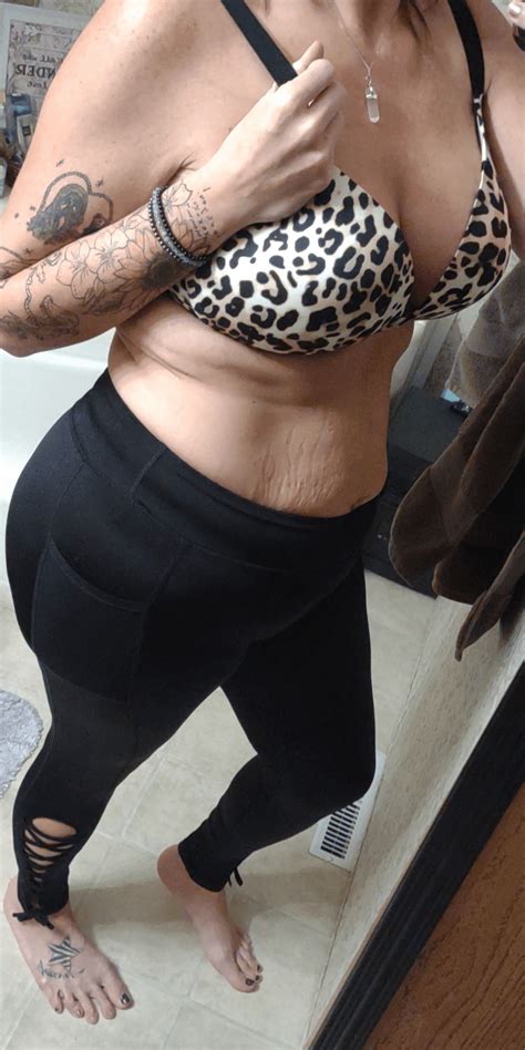 Do You Like This Mummy Tummy 😘 ・ Popular Pics ・ Viewer For Reddit