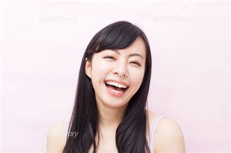 笑う女性 写真素材 [ 4094487 ] フォトライブラリー Photolibrary