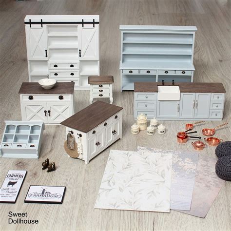 Dollhouse Furniture And Decor Sweet Dollhouse In 2020 Doll House