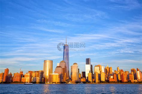 一个世界贸易中心和下曼哈顿日落时高清图片下载 正版图片503564298 摄图网
