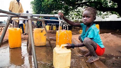 Metade Das Crianças Que Não Vão à Escola São Da África Subsariana