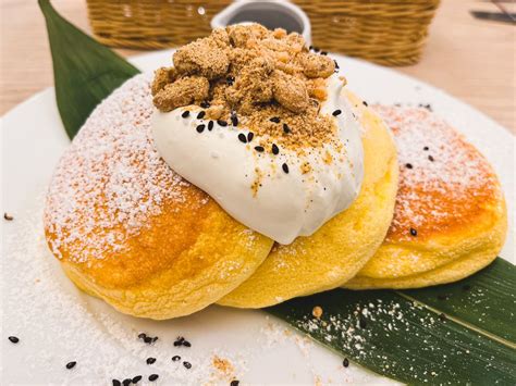 あまちゃん🇫🇷 On Twitter 幸せのパンケーキ金沢限定の味【黒胡麻ときな粉クルミ】食べた🥹💚 甘かったり、しょっぱかったり。口の