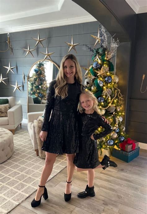 Youll Love These Mommy And Me Holiday Outfits From Walmart
