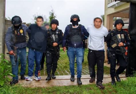 Guatemala Captura A Dos Pandilleros Salvadoreños Con Armas Drogas