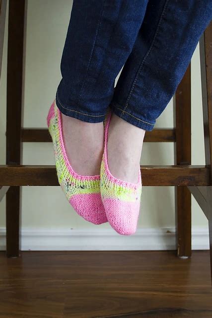 27 Free And Easy Sock Knitting Patterns Great For Beginners Sarah Maker