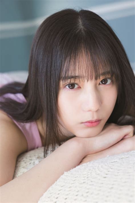 （写真）日向坂46・小坂菜緒 “水泳部マネージャー”がテーマ かわいい笑顔に大接近グラビア エンタメ ニュース ｜クランクイン！