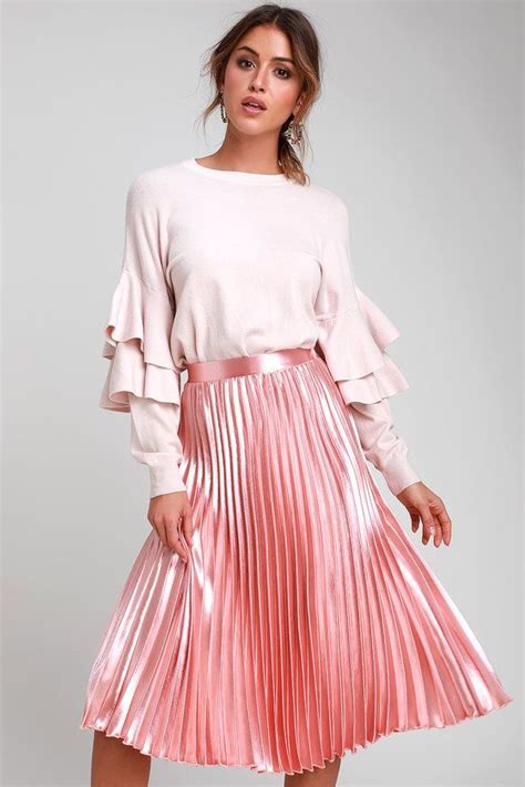 Very Lovely Skirts Skirtsuits And Dresses In 2020 Pink Pleated