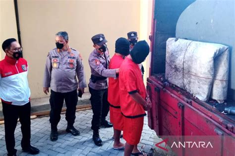 Begini Cara Un Dan Hy Selundupkan Bbm Bersubsidi Untung Besar