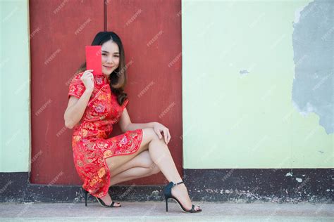Premium Photo Portrait Beautiful Asian Woman In Cheongsam Dress