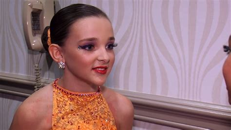 Kendall Moves To The Candy Apples Check Out The Development Of Nia