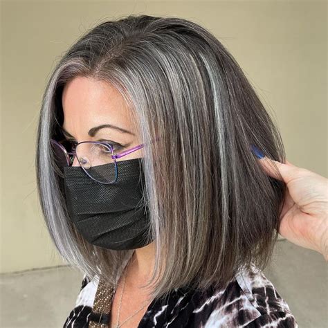 30 Examples Of Transitioning To Gray Hair Top Styles For Women In