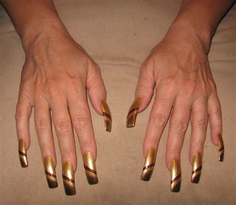 Pin By Louise Gianninoto On Nail Designs Henna Nails Multicolored